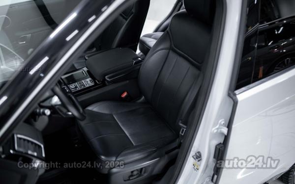 Balts Land Rover Discovery 2017 Tallina, ar dzinēja tilpumu 3.00 L un nobraukumu 0 tūkst. km par 26900 €, foto 6 vietnē AUTOMOTO.COM.LV