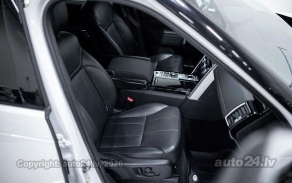 Balts Land Rover Discovery 2017 Tallina, ar dzinēja tilpumu 3.00 L un nobraukumu 0 tūkst. km par 26900 €, foto 7 vietnē AUTOMOTO.COM.LV