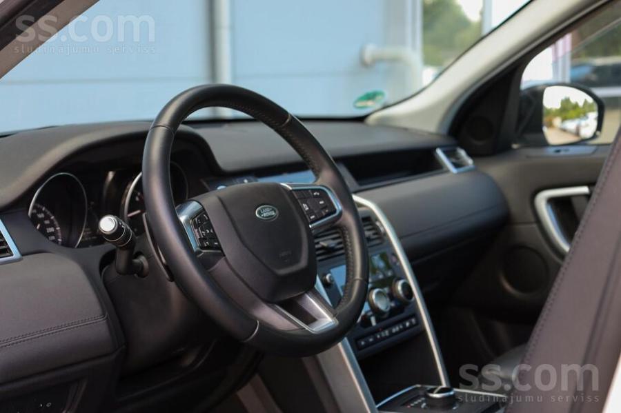 Balts Land Rover Discovery 2017 Rīga, ar dzinēja tilpumu 2.00 L un nobraukumu 0 tūkst. km par 10495 €, foto 11 vietnē AUTOMOTO.COM.LV