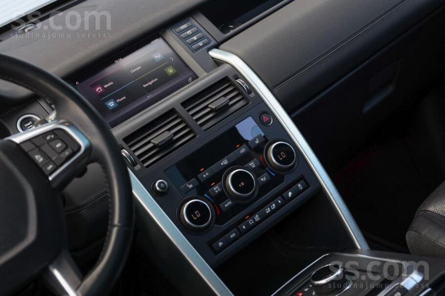 Balts Land Rover Discovery 2017 Rīga, ar dzinēja tilpumu 2.00 L un nobraukumu 0 tūkst. km par 10495 €, foto 16 vietnē AUTOMOTO.COM.LV
