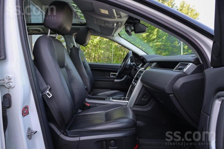 Balts Land Rover Discovery 2017 Rīga, ar dzinēja tilpumu 2.00 L un nobraukumu 0 tūkst. km par 10495 €, foto 21 vietnē AUTOMOTO.COM.LV