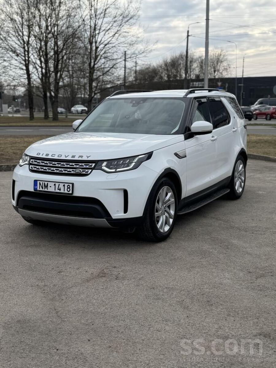 Balts Land Rover Discovery 2018 Rīga, ar dzinēja tilpumu 2.00 L un nobraukumu 127 tūkst. km par 27590 €, foto 1 vietnē AUTOMOTO.COM.LV