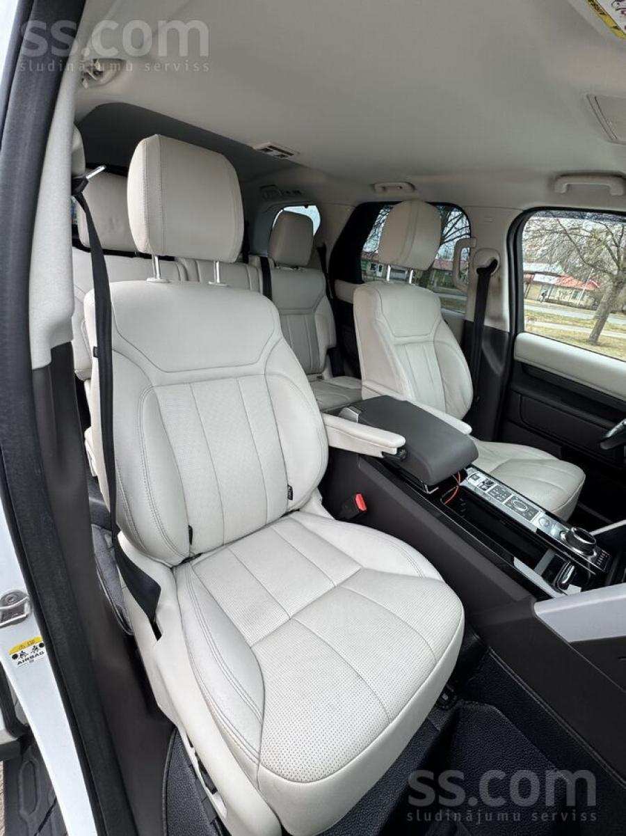 Balts Land Rover Discovery 2018 Rīga, ar dzinēja tilpumu 2.00 L un nobraukumu 127 tūkst. km par 27590 €, foto 9 vietnē AUTOMOTO.COM.LV