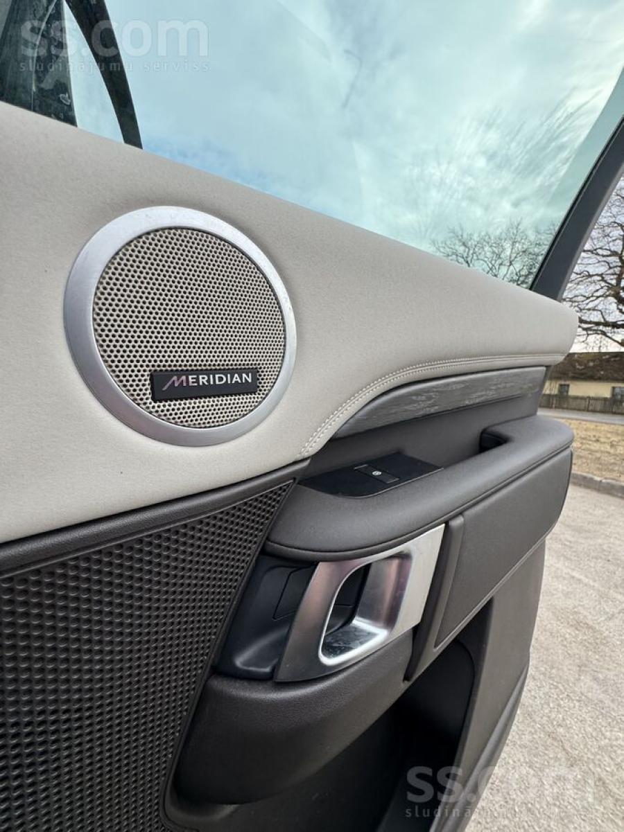 Balts Land Rover Discovery 2018 Rīga, ar dzinēja tilpumu 2.00 L un nobraukumu 127 tūkst. km par 27590 €, foto 13 vietnē AUTOMOTO.COM.LV