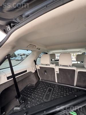 Balts Land Rover Discovery 2018 Rīga, ar dzinēja tilpumu 2.00 L un nobraukumu 127 tūkst. km par 27590 €, foto 19 vietnē AUTOMOTO.COM.LV