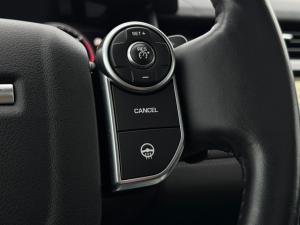 Balts Land Rover Discovery 2018 Rīga, ar dzinēja tilpumu 2.00 L un nobraukumu 82 tūkst. km par 26500 €, foto 16 vietnē AUTOMOTO.COM.LV