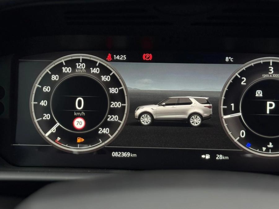 Balts Land Rover Discovery 2018 Rīga, ar dzinēja tilpumu 2.00 L un nobraukumu 82 tūkst. km par 26500 €, foto 21 vietnē AUTOMOTO.COM.LV
