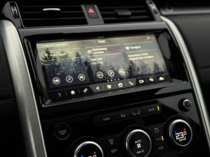 Balts Land Rover Discovery 2018 Rīga, ar dzinēja tilpumu 2.00 L un nobraukumu 82 tūkst. km par 26500 €, foto 29 vietnē AUTOMOTO.COM.LV