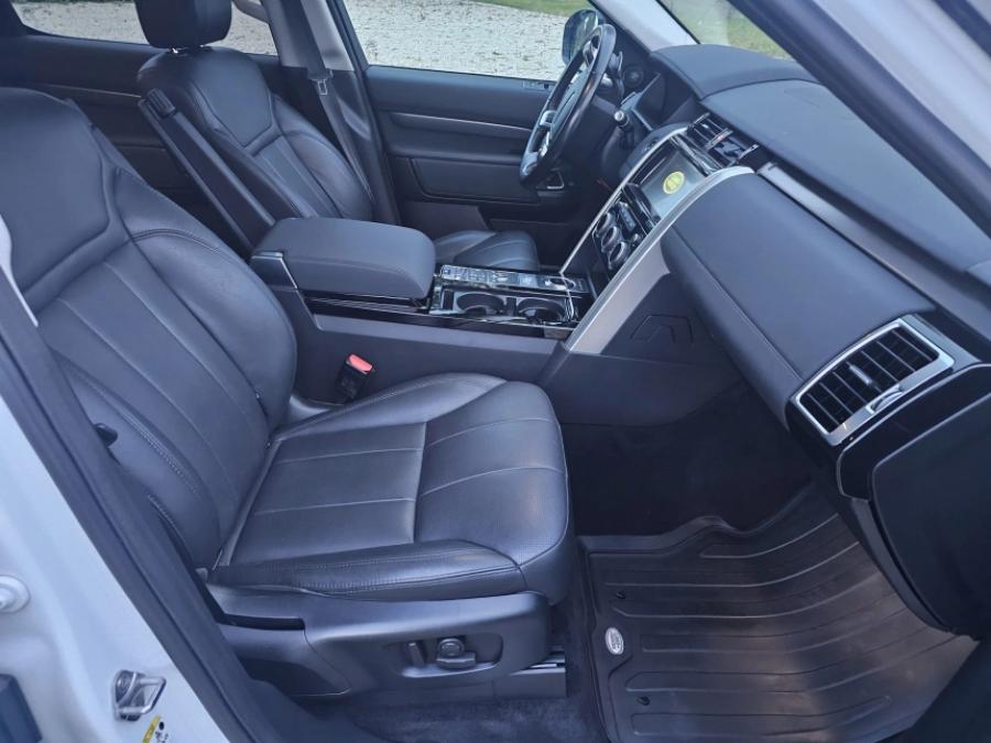 Balts Land Rover Discovery 2018 Rīga, ar dzinēja tilpumu 2.00 L un nobraukumu 82 tūkst. km par 26500 €, foto 34 vietnē AUTOMOTO.COM.LV