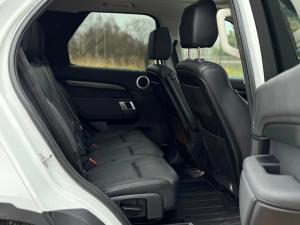 Balts Land Rover Discovery 2018 Rīga, ar dzinēja tilpumu 2.00 L un nobraukumu 82 tūkst. km par 26500 €, foto 40 vietnē AUTOMOTO.COM.LV