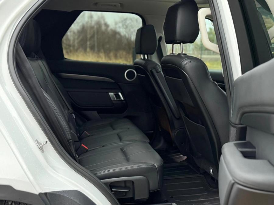 Balts Land Rover Discovery 2018 Rīga, ar dzinēja tilpumu 2.00 L un nobraukumu 82 tūkst. km par 26500 €, foto 40 vietnē AUTOMOTO.COM.LV