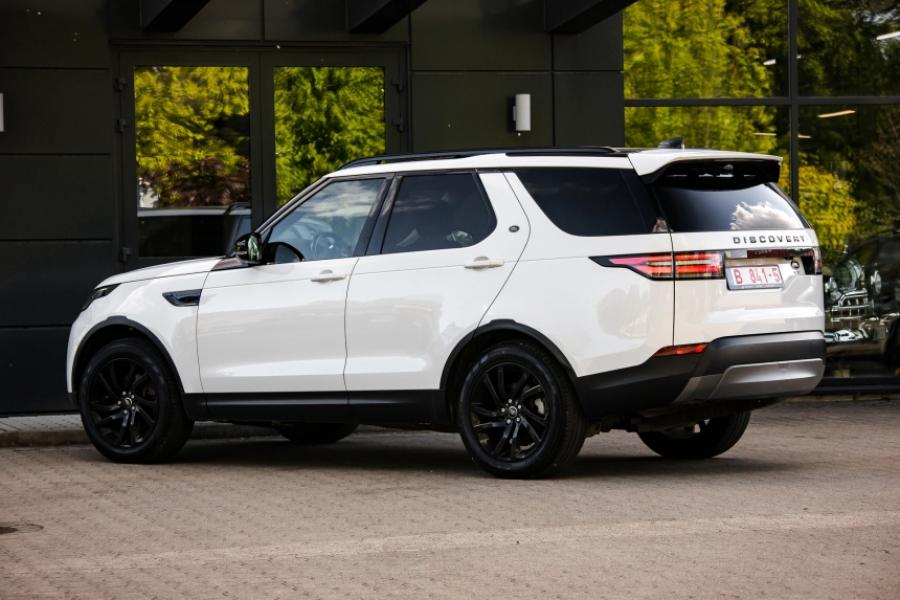 Balts Land Rover Discovery 2018 Rīga, ar dzinēja tilpumu 2.00 L un nobraukumu 82 tūkst. km par 26500 €, foto 64 vietnē AUTOMOTO.COM.LV