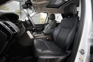 Balts Land Rover Discovery 2018 Rīga, ar dzinēja tilpumu 2.00 L un nobraukumu 82 tūkst. km par 26500 €, foto 70 vietnē AUTOMOTO.COM.LV