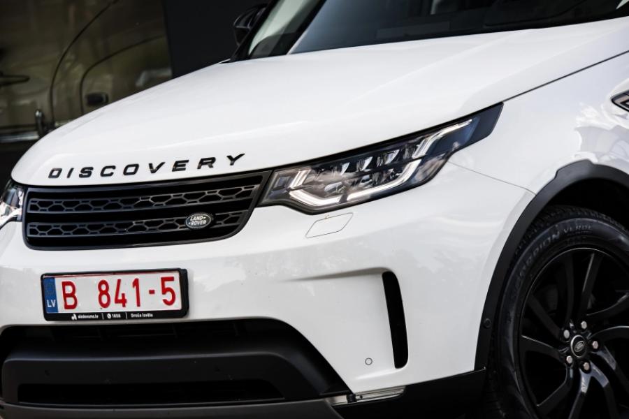 Balts Land Rover Discovery 2018 Rīga, ar dzinēja tilpumu 2.00 L un nobraukumu 82 tūkst. km par 26500 €, foto 75 vietnē AUTOMOTO.COM.LV