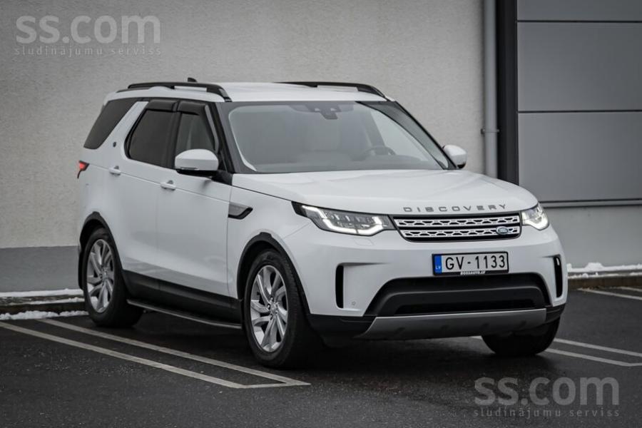 White Land Rover Discovery 2019 in Riga, with an engine capacity of 2.00 L and mileage of 0 thousand km for 24500 €, photo 3 on AUTOMOTO.COM.LV