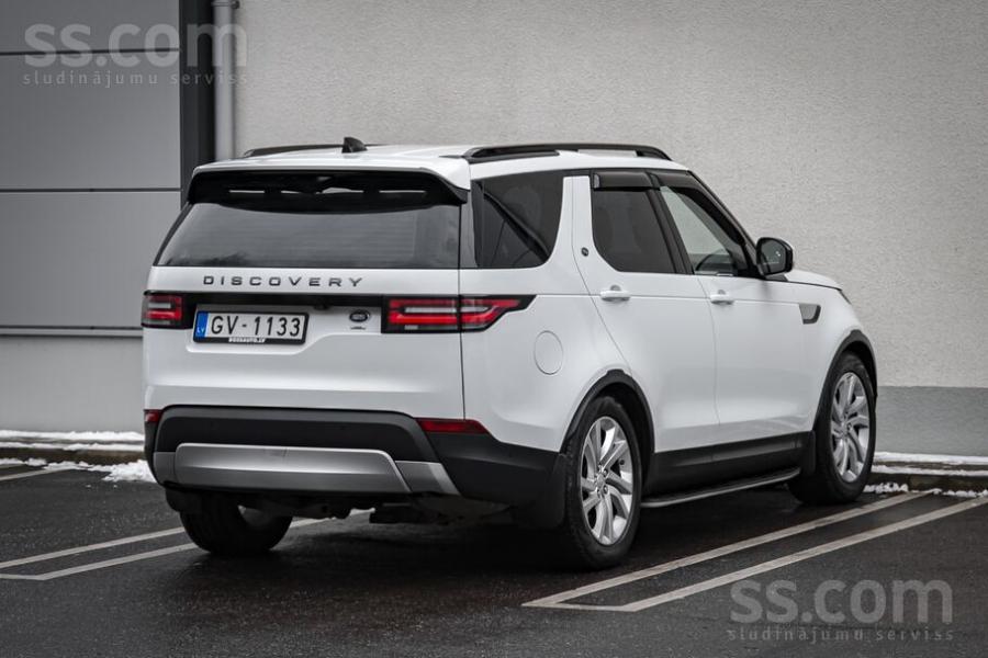 White Land Rover Discovery 2019 in Riga, with an engine capacity of 2.00 L and mileage of 0 thousand km for 24500 €, photo 4 on AUTOMOTO.COM.LV