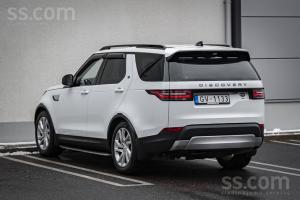 White Land Rover Discovery 2019 in Riga, with an engine capacity of 2.00 L and mileage of 0 thousand km for 24500 €, photo 6 on AUTOMOTO.COM.LV