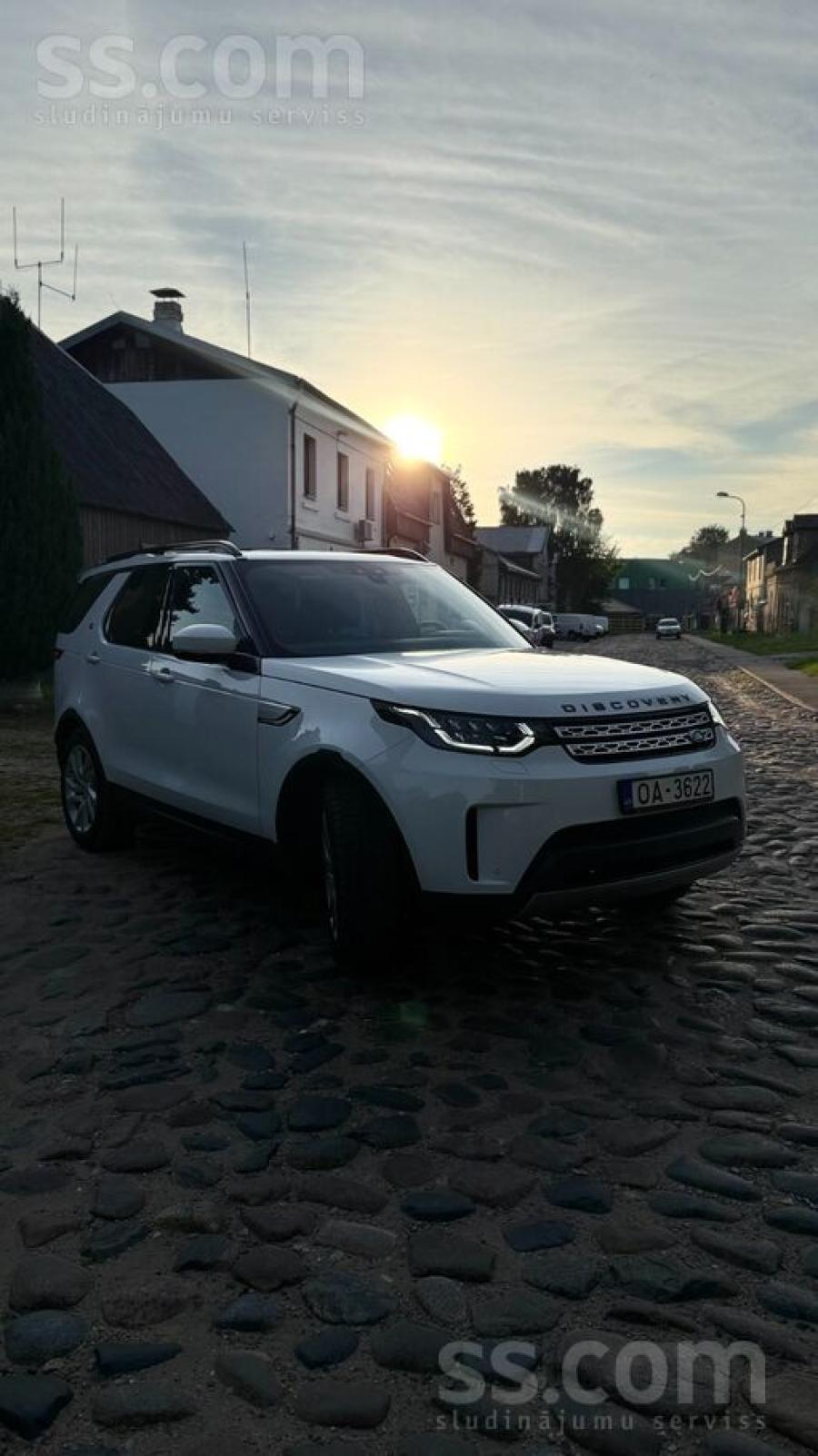 Balts Land Rover Discovery 2019 Rīga, ar dzinēja tilpumu 2.00 L un nobraukumu 161 tūkst. km par 20500 €, foto 4 vietnē AUTOMOTO.COM.LV