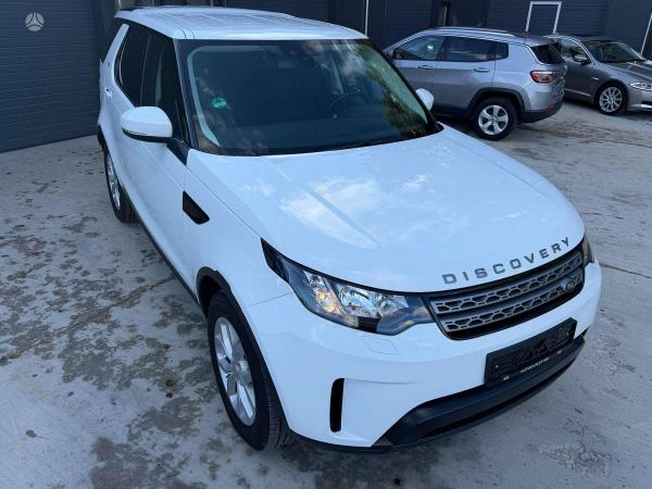 Land Rover Discovery 2019 in Utena on AUTOMOTO.COM.LV White Land Rover Discovery 2019 in Utena, with an engine capacity of 2.00 L and mileage of 86 thousand km for 17990 €, photo 7 on AUTOMOTO.COM.LV