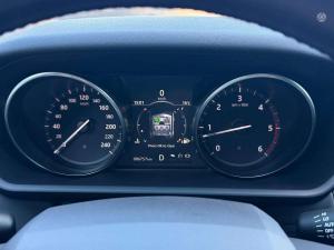 White Land Rover Discovery 2019 in Utena, with an engine capacity of 2.00 L and mileage of 86 thousand km for 17990 €, photo 21 on AUTOMOTO.COM.LV
