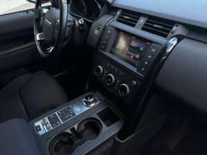 White Land Rover Discovery 2019 in Utena, with an engine capacity of 2.00 L and mileage of 86 thousand km for 17990 €, photo 24 on AUTOMOTO.COM.LV
