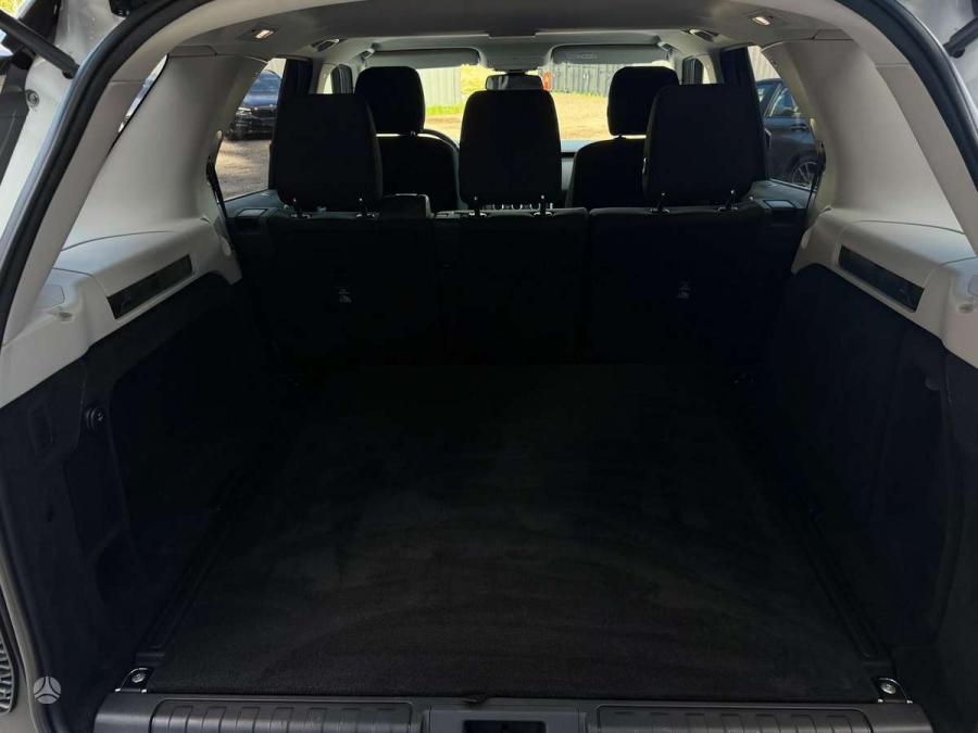 White Land Rover Discovery 2019 in Utena, with an engine capacity of 2.00 L and mileage of 86 thousand km for 17990 €, photo 29 on AUTOMOTO.COM.LV