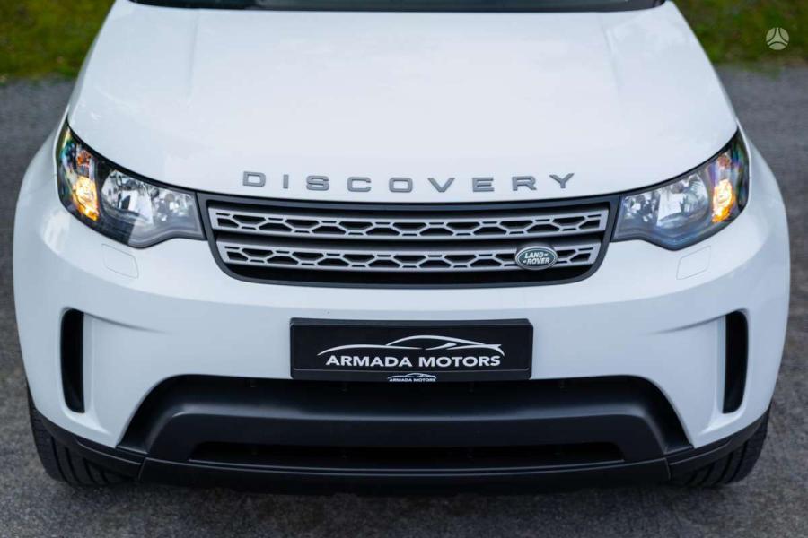 White Land Rover Discovery 2019 in Vilnius, with an engine capacity of 2.00 L and mileage of 87 thousand km for 16900 €, photo 6 on AUTOMOTO.COM.LV