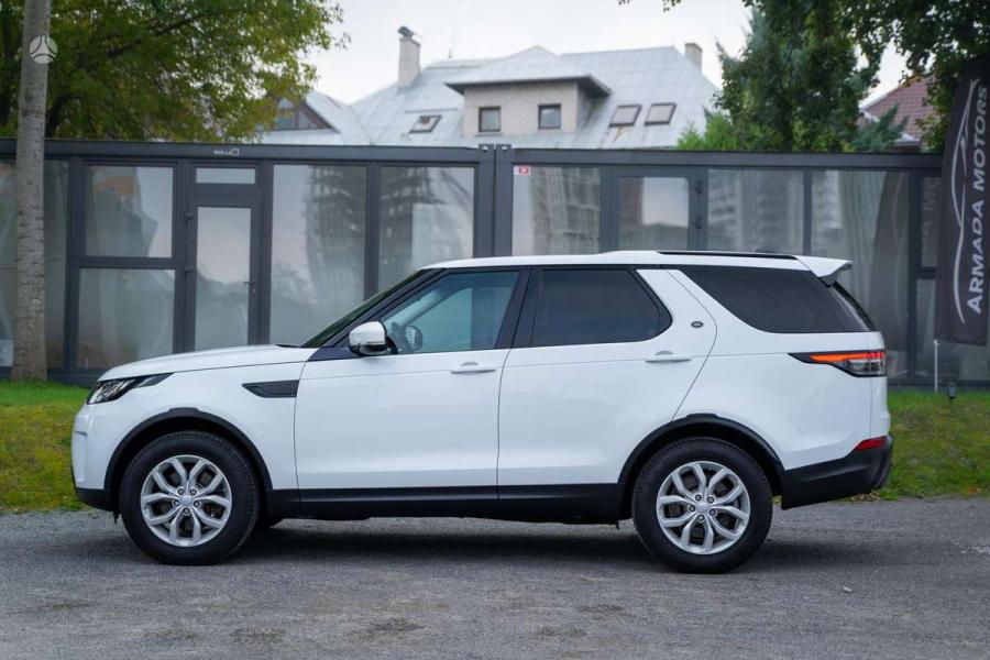 White Land Rover Discovery 2019 in Vilnius, with an engine capacity of 2.00 L and mileage of 87 thousand km for 16900 €, photo 9 on AUTOMOTO.COM.LV