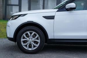White Land Rover Discovery 2019 in Vilnius, with an engine capacity of 2.00 L and mileage of 87 thousand km for 16900 €, photo 10 on AUTOMOTO.COM.LV