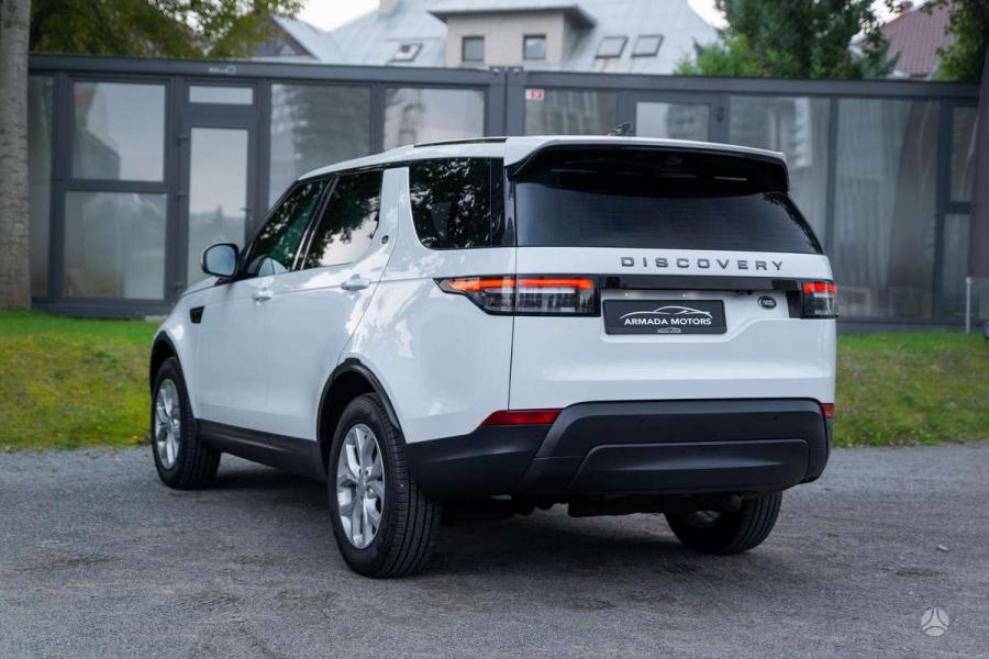 White Land Rover Discovery 2019 in Vilnius, with an engine capacity of 2.00 L and mileage of 87 thousand km for 16900 €, photo 13 on AUTOMOTO.COM.LV