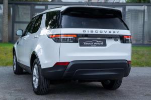 White Land Rover Discovery 2019 in Vilnius, with an engine capacity of 2.00 L and mileage of 87 thousand km for 16900 €, photo 14 on AUTOMOTO.COM.LV