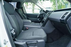 White Land Rover Discovery 2019 in Vilnius, with an engine capacity of 2.00 L and mileage of 87 thousand km for 16900 €, photo 22 on AUTOMOTO.COM.LV