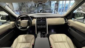 Balts Land Rover Discovery 2020 Rīga, ar dzinēja tilpumu 3.00 L un nobraukumu 100 tūkst. km par 29990 €, foto 16 vietnē AUTOMOTO.COM.LV