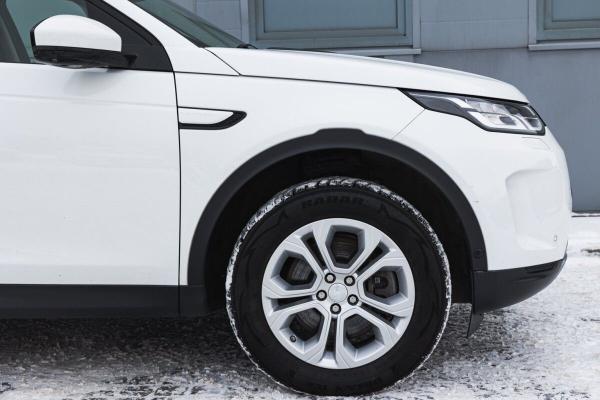Balts Land Rover Discovery 2021 Ventspils, ar dzinēja tilpumu 2.00 L un nobraukumu 74 tūkst. km par 22550 €, foto 9 vietnē AUTOMOTO.COM.LV
