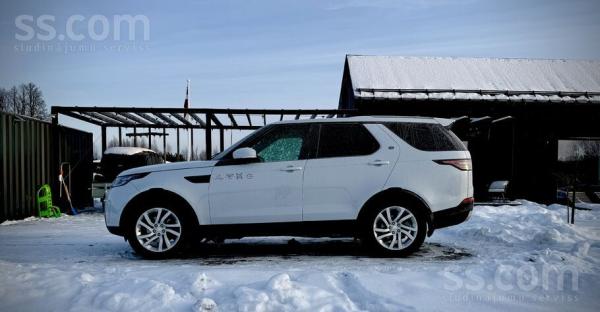 White Land Rover Discovery 2021 in Riga, with an engine capacity of 2.00 L and mileage of 83 thousand km for 34500 €, photo 3 on AUTOMOTO.COM.LV