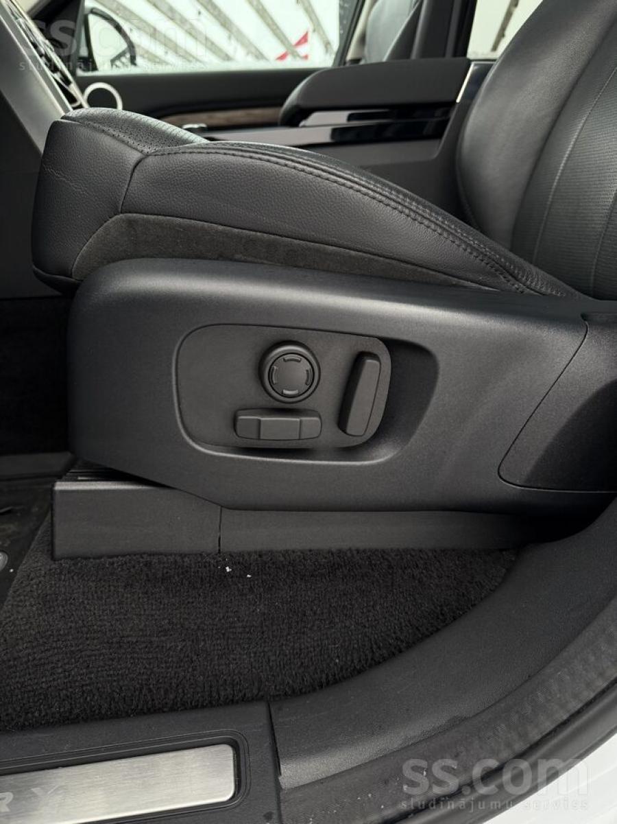 Balts Land Rover Discovery 2021 Rīga, ar dzinēja tilpumu 2.00 L un nobraukumu 91 tūkst. km par 29800 €, foto 31 vietnē AUTOMOTO.COM.LV