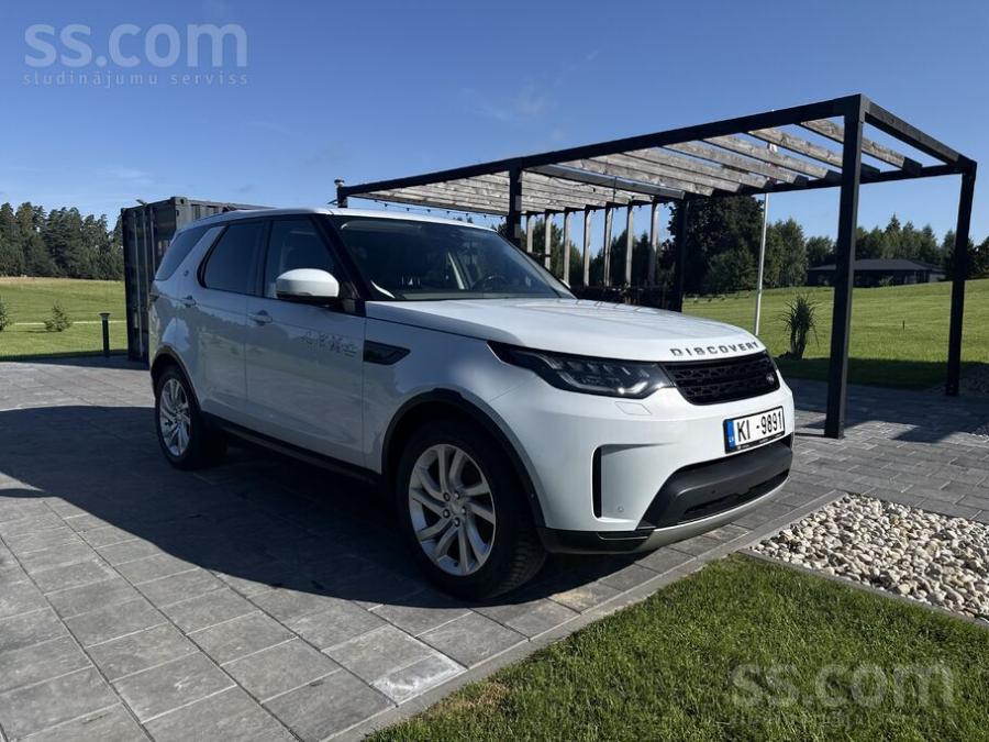 White Land Rover Discovery 2021 in Riga, with an engine capacity of 2.00 L and mileage of 98 thousand km for 27800 €, photo 9 on AUTOMOTO.COM.LV