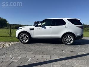 White Land Rover Discovery 2021 in Riga, with an engine capacity of 2.00 L and mileage of 98 thousand km for 27800 €, photo 11 on AUTOMOTO.COM.LV