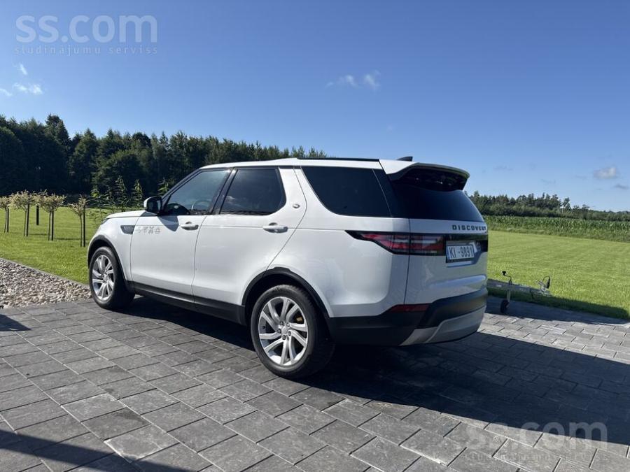 White Land Rover Discovery 2021 in Riga, with an engine capacity of 2.00 L and mileage of 98 thousand km for 27800 €, photo 12 on AUTOMOTO.COM.LV