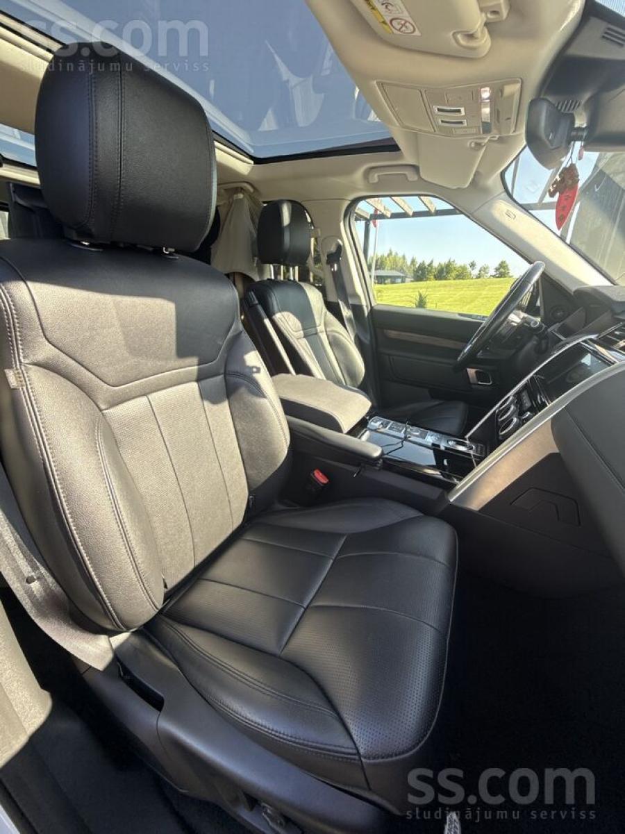 White Land Rover Discovery 2021 in Riga, with an engine capacity of 2.00 L and mileage of 98 thousand km for 27800 €, photo 25 on AUTOMOTO.COM.LV