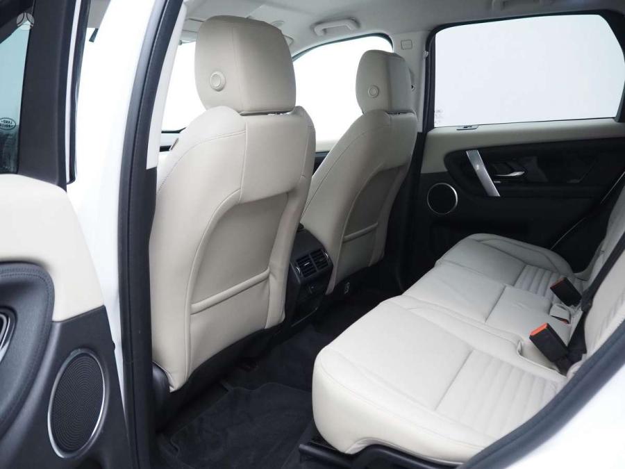 Balts Land Rover Discovery 2021 Viļņa, ar dzinēja tilpumu 2.00 L un nobraukumu 80 tūkst. km par 22500 €, foto 14 vietnē AUTOMOTO.COM.LV