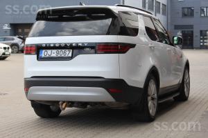 White Land Rover Discovery 2021 in Riga, with an engine capacity of 3.00 L and mileage of 75 thousand km for 37200 €, photo 3 on AUTOMOTO.COM.LV