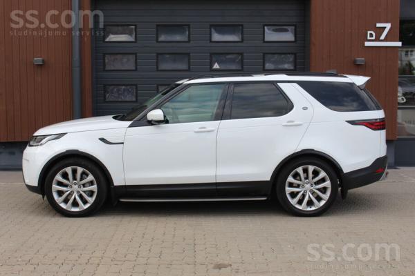 White Land Rover Discovery 2021 in Riga, with an engine capacity of 3.00 L and mileage of 75 thousand km for 37200 €, photo 3 on AUTOMOTO.COM.LV