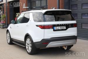 White Land Rover Discovery 2021 in Riga, with an engine capacity of 3.00 L and mileage of 75 thousand km for 37200 €, photo 5 on AUTOMOTO.COM.LV