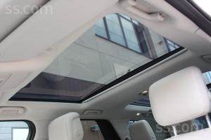 White Land Rover Discovery 2021 in Riga, with an engine capacity of 3.00 L and mileage of 75 thousand km for 37200 €, photo 10 on AUTOMOTO.COM.LV