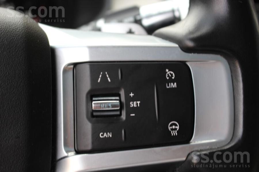 White Land Rover Discovery 2021 in Riga, with an engine capacity of 3.00 L and mileage of 75 thousand km for 37200 €, photo 15 on AUTOMOTO.COM.LV