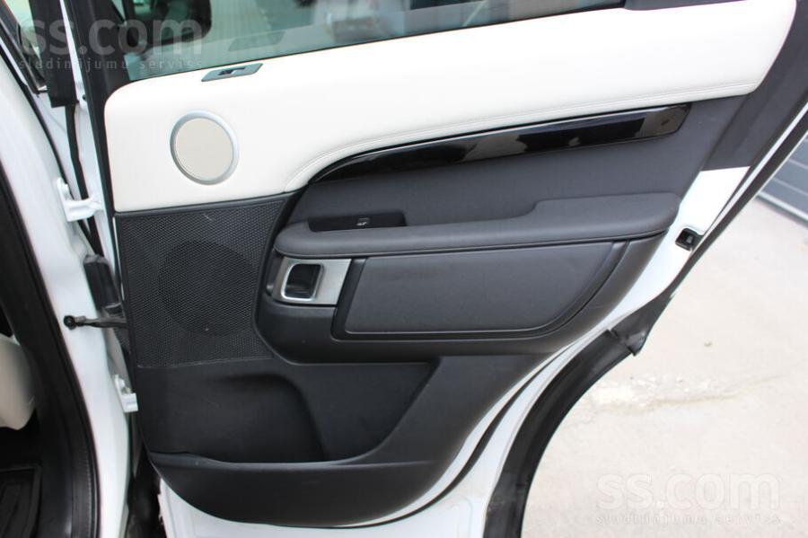 White Land Rover Discovery 2021 in Riga, with an engine capacity of 3.00 L and mileage of 75 thousand km for 37200 €, photo 21 on AUTOMOTO.COM.LV