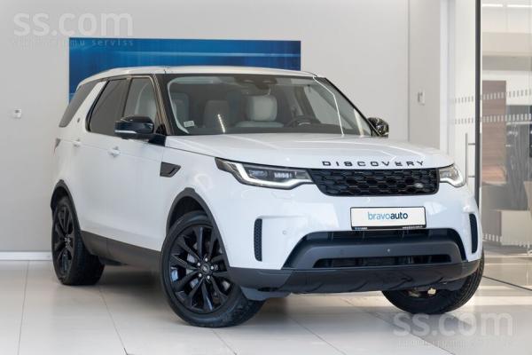 White Land Rover Discovery 2022 in Riga, with an engine capacity of 3.00 L and mileage of 102 thousand km for 39990 €, photo 2 on AUTOMOTO.COM.LV