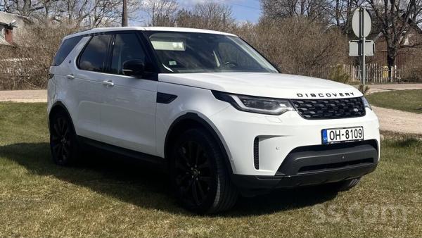 White Land Rover Discovery 2022 in Riga, with an engine capacity of 3.00 L and mileage of 97 thousand km for 33500 €, photo 1 on AUTOMOTO.COM.LV