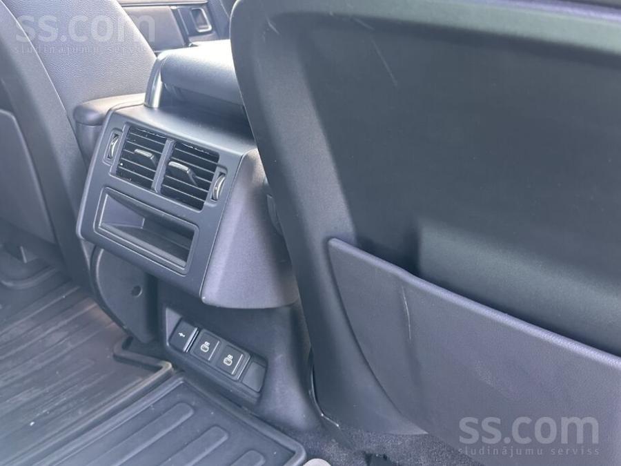 Balts Land Rover Discovery 2022 Rīga, ar dzinēja tilpumu 3.00 L un nobraukumu 97 tūkst. km par 33500 €, foto 15 vietnē AUTOMOTO.COM.LV